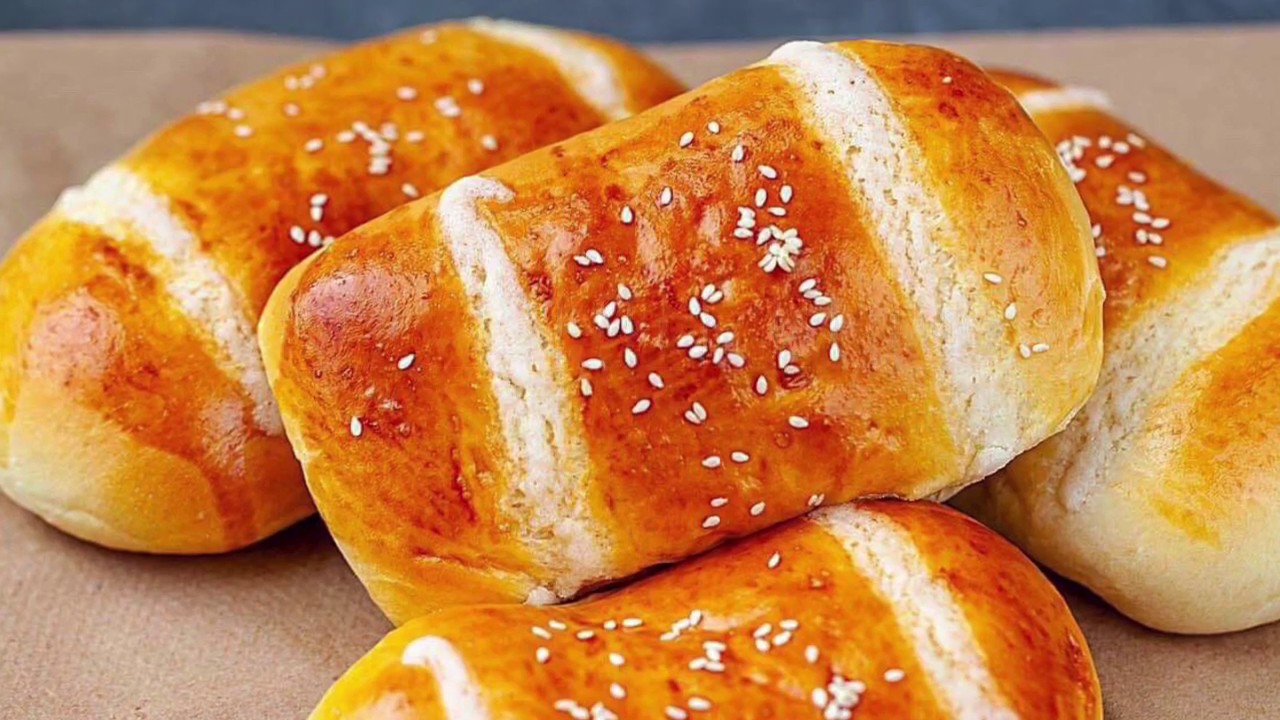 🥥 Chinese Coconut Bun (Cocktail Bun) – Soft, Buttery & Irresistible! 🥖 ...