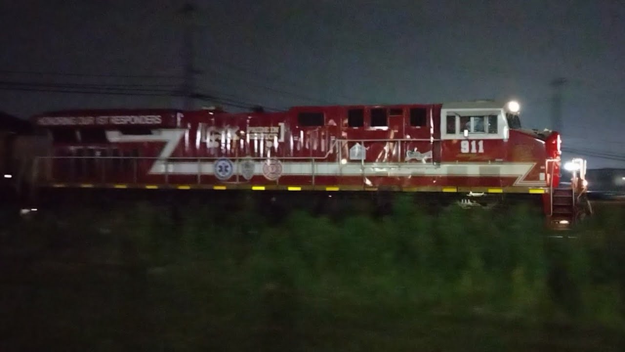 CSX 911 First Responders leads CSX M361 Manifest Train South at ...