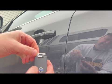 Unlock Volvo without battery or dead battery
