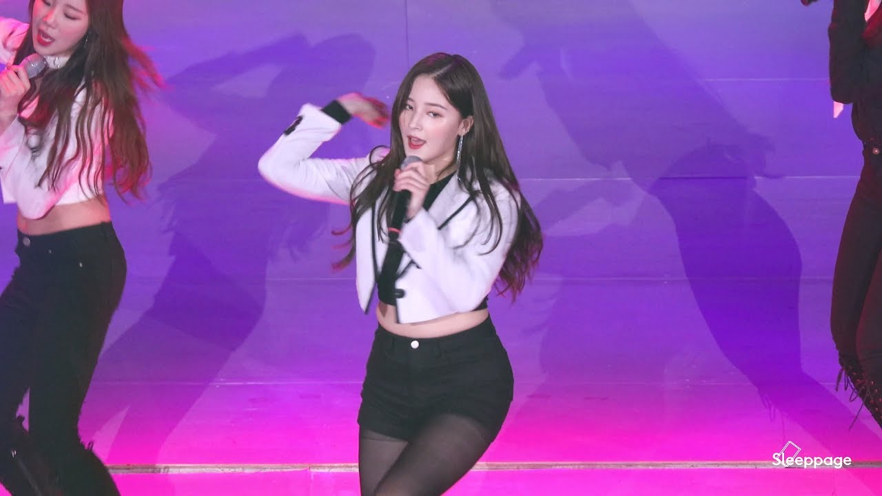 [4K] 190209 모모랜드 MOMOLAND 배앰 BAAM 낸시 NANCY @ 평창1주년 By Sleeppage - YouTube
