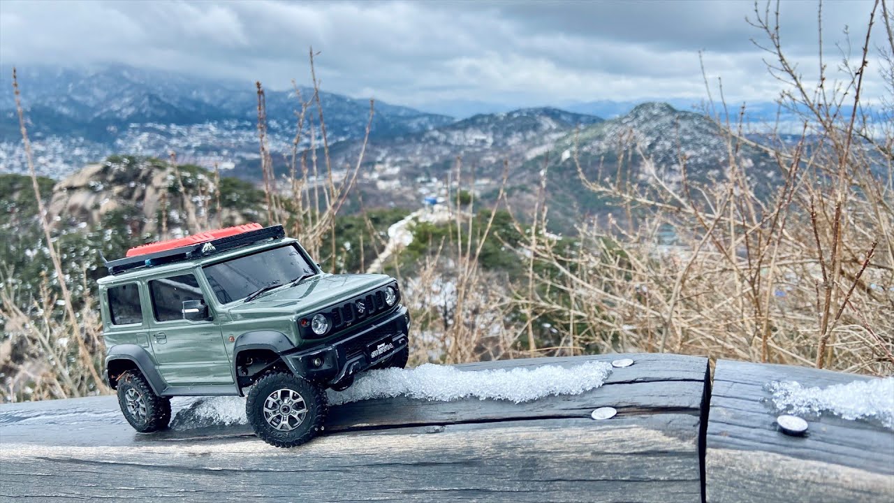 Small RC Crawler - To Mountain Peak in Winter - YouTube