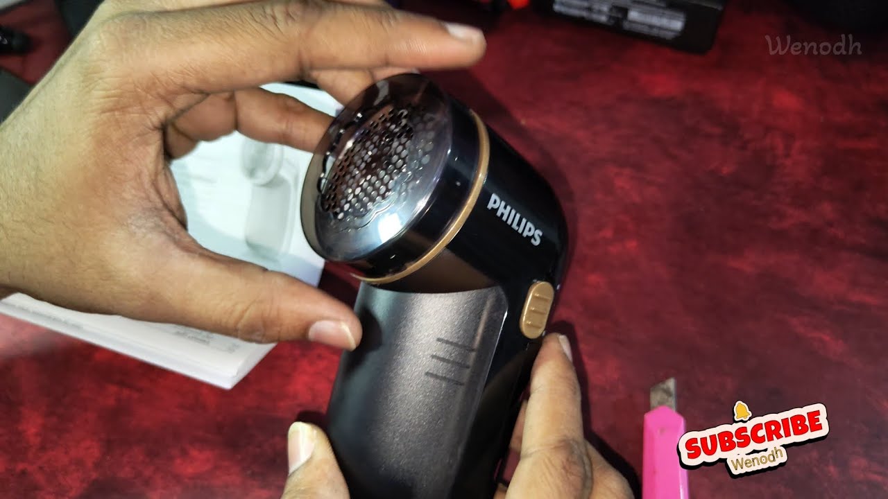 Philips GC026/80 Fabric Shaver, Lint Remover for Woolen Sweaters ...