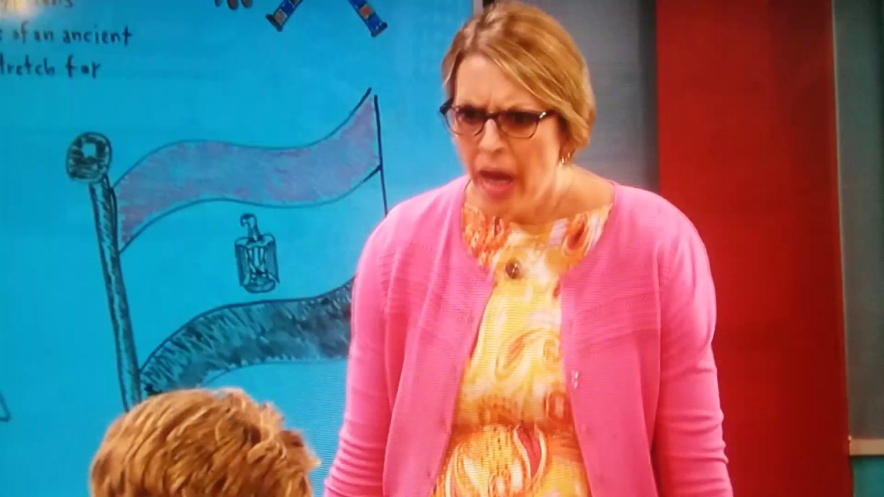 Captain man kisses miss Shapen - YouTube