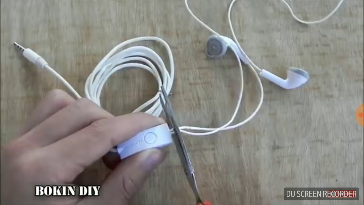 How to make wireless earphone at home in 2 steps - YouTube