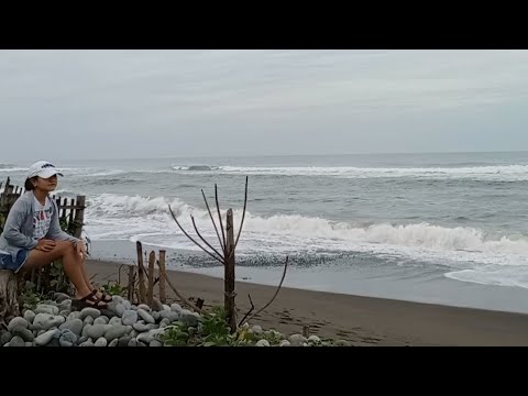 Early Morning at the beach (Tagudin Beach, province life) - YouTube