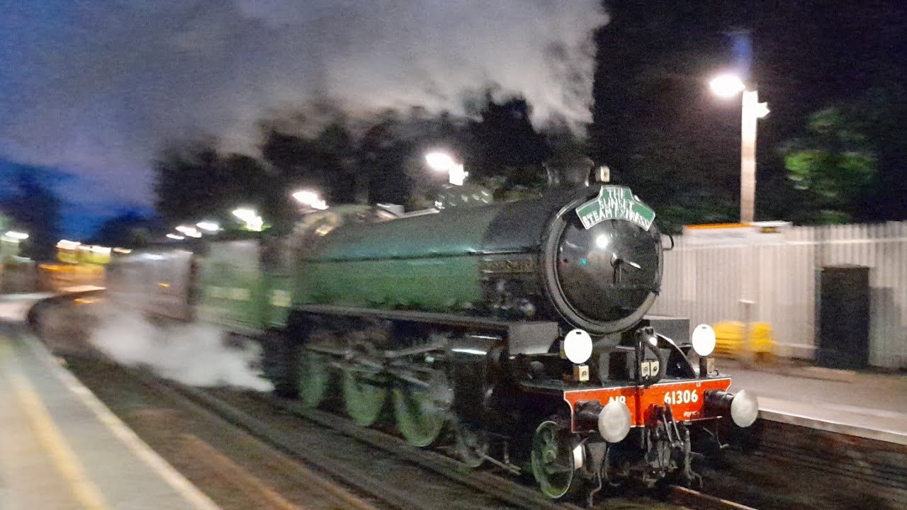 61306 Mayflower Storms Through Crystal Palace With The Sunset Steam ...