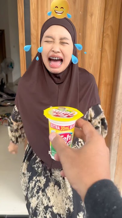 Gaya nangis lucu #shorts - YouTube