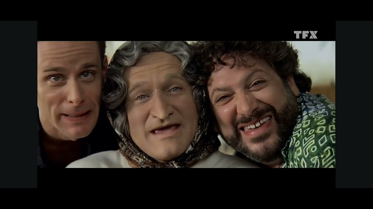Female Disguise/Cross Dressing : Mrs.Doubtfire (French) - YouTube