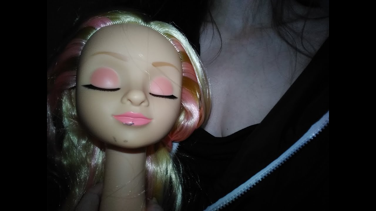 Braiding doll hair no talking doll hair play - YouTube