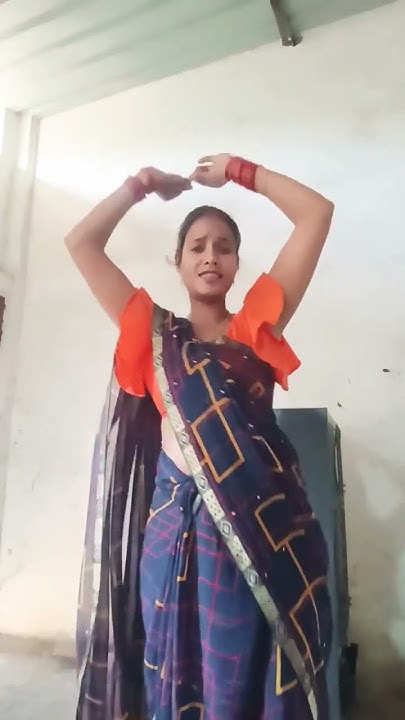 yummy yummy gane ke dance please comment karke jarur bataiyega kaisa laga mere dance aap logon ...