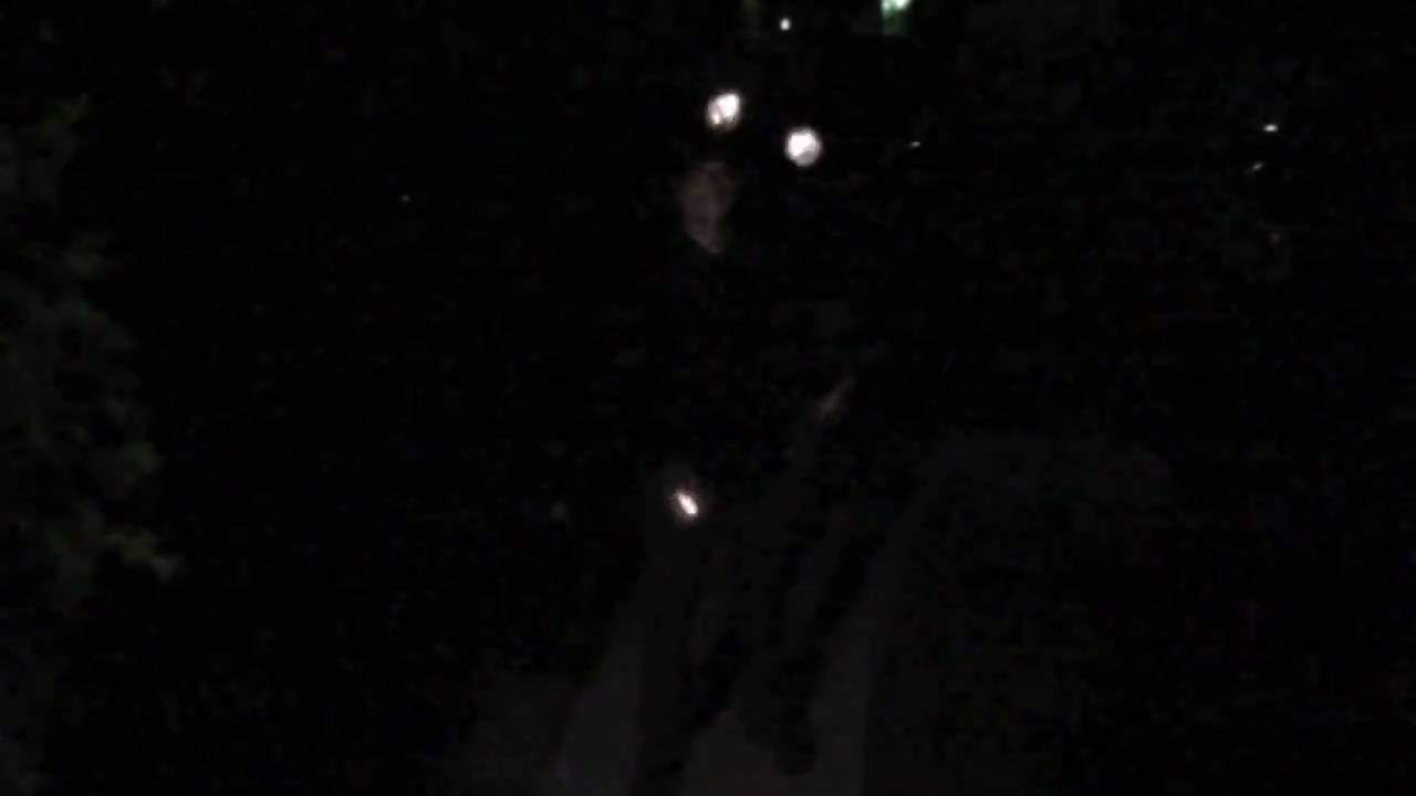 Freestyle Juggling with Fire Balls (Fyrefli) - YouTube