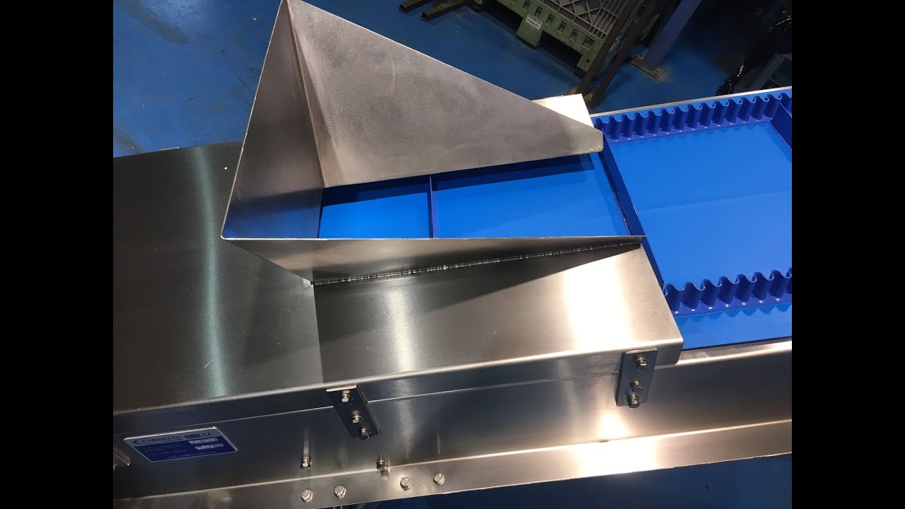 Hopper Conveyor on Incline with Corrugated Side Walls and Flights at C ...