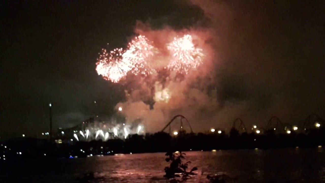FIREWORKS MONTRÉAL (La Ronde 20170701) - YouTube