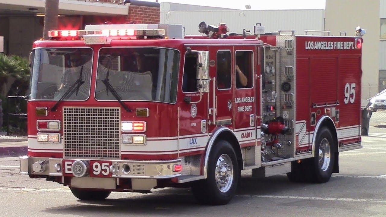 LAFD Engine 95 Responding (Q & Spectra) - YouTube