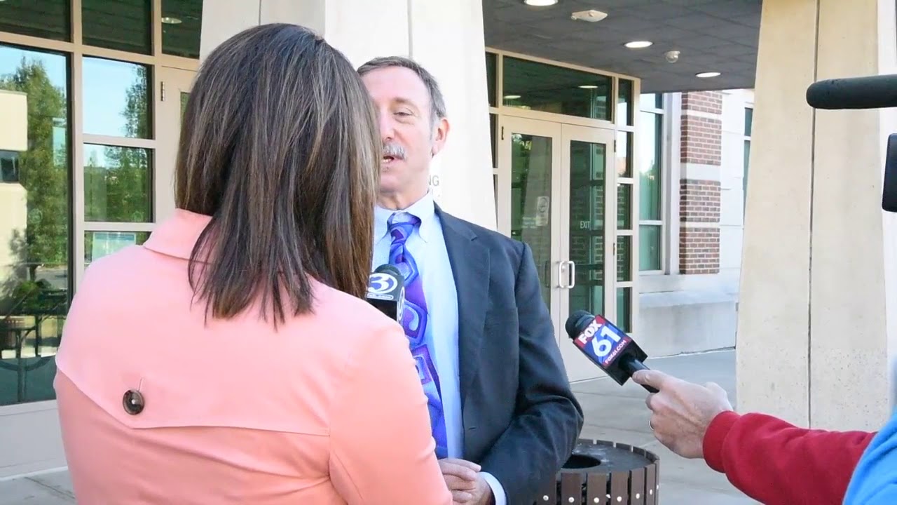 Attorney Jon Schoenhorn outside of New Britain Superior Court - YouTube