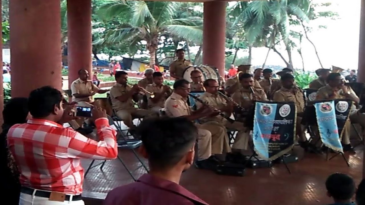 Bandra Bandstand : Awesome Musical Performance By Mumbai Police at ...