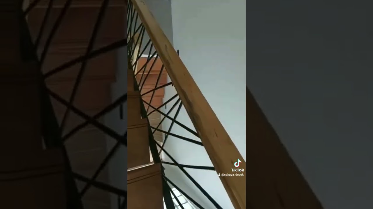 Pemasangan trap kayu dan pegangan tangga, rangka WF 150 - Bengkel Las ...