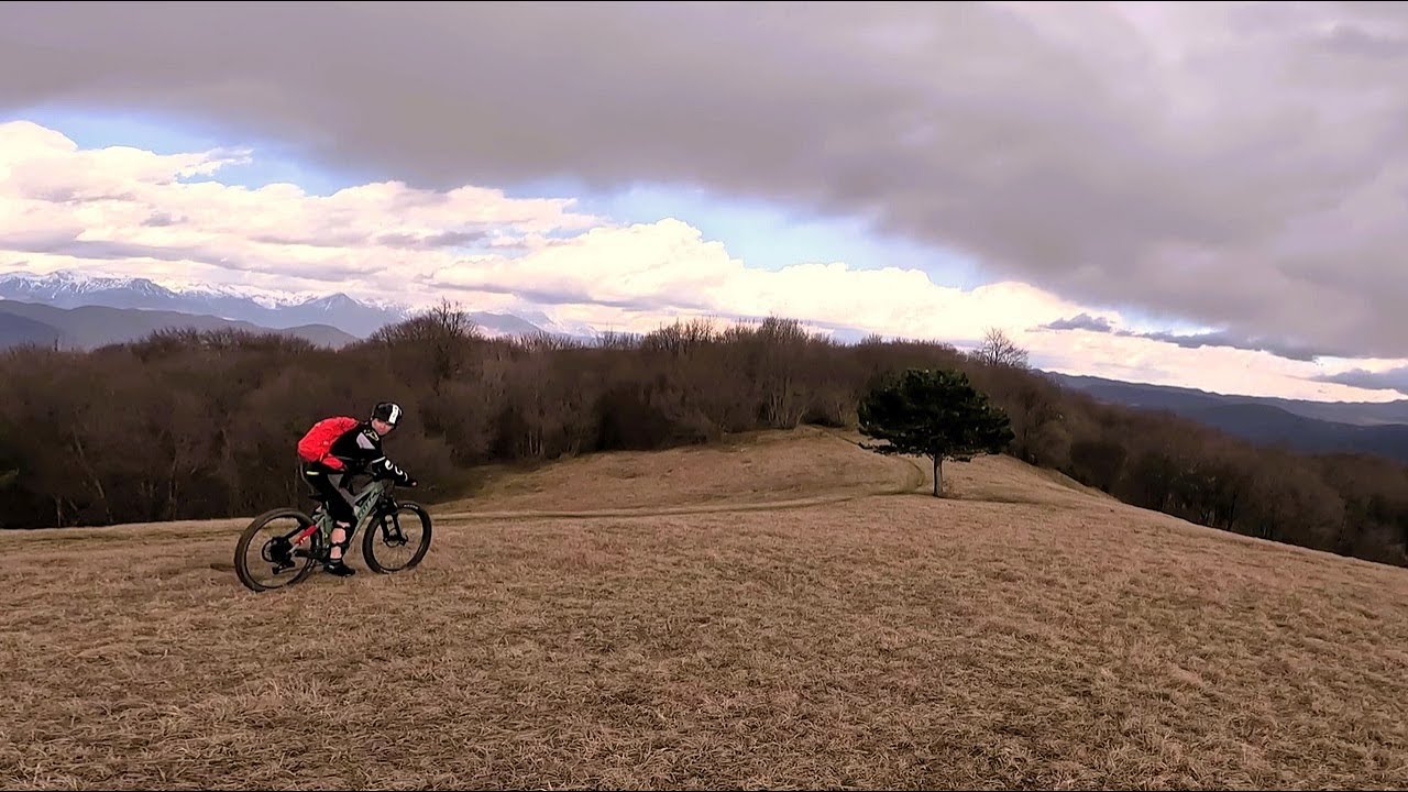 MTB Korada enduro z Benkotm 4K - YouTube