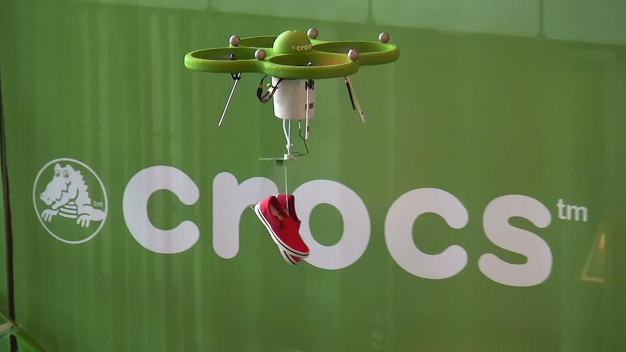 『世界初の空中ストア！』 crocs flying norlin project 「クロックス×ドローン crocs×drone」2015.3 ...