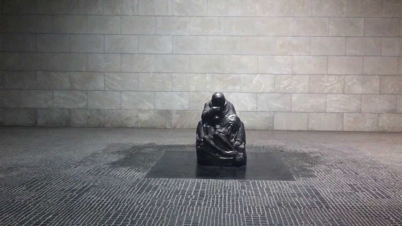 Mother crying holding dead son (statue) - YouTube