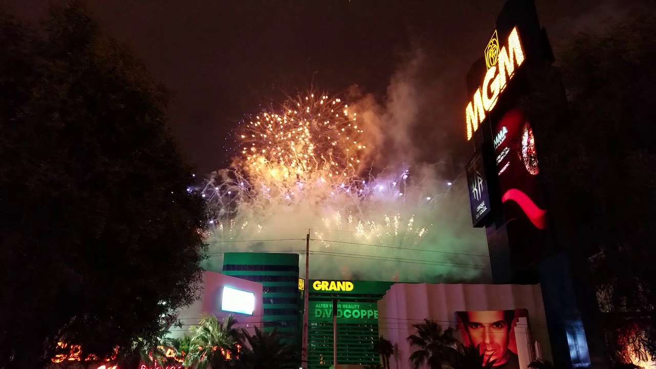 New Years Eve 2016 On The Las Vegas Strip YouTube new-years-eve-2016-on-the-las-vegas-strip-youtube