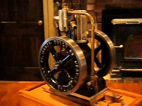 Nanzy scale model hit miss engine - YouTube