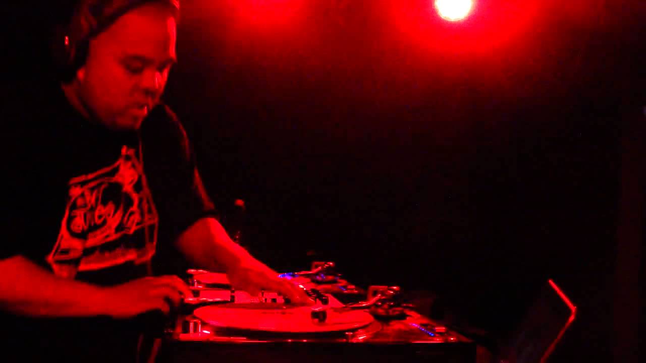 DJ Shortkut @ The Breaks / Cassiopeia Berlin ::: 29.04.2011 - YouTube