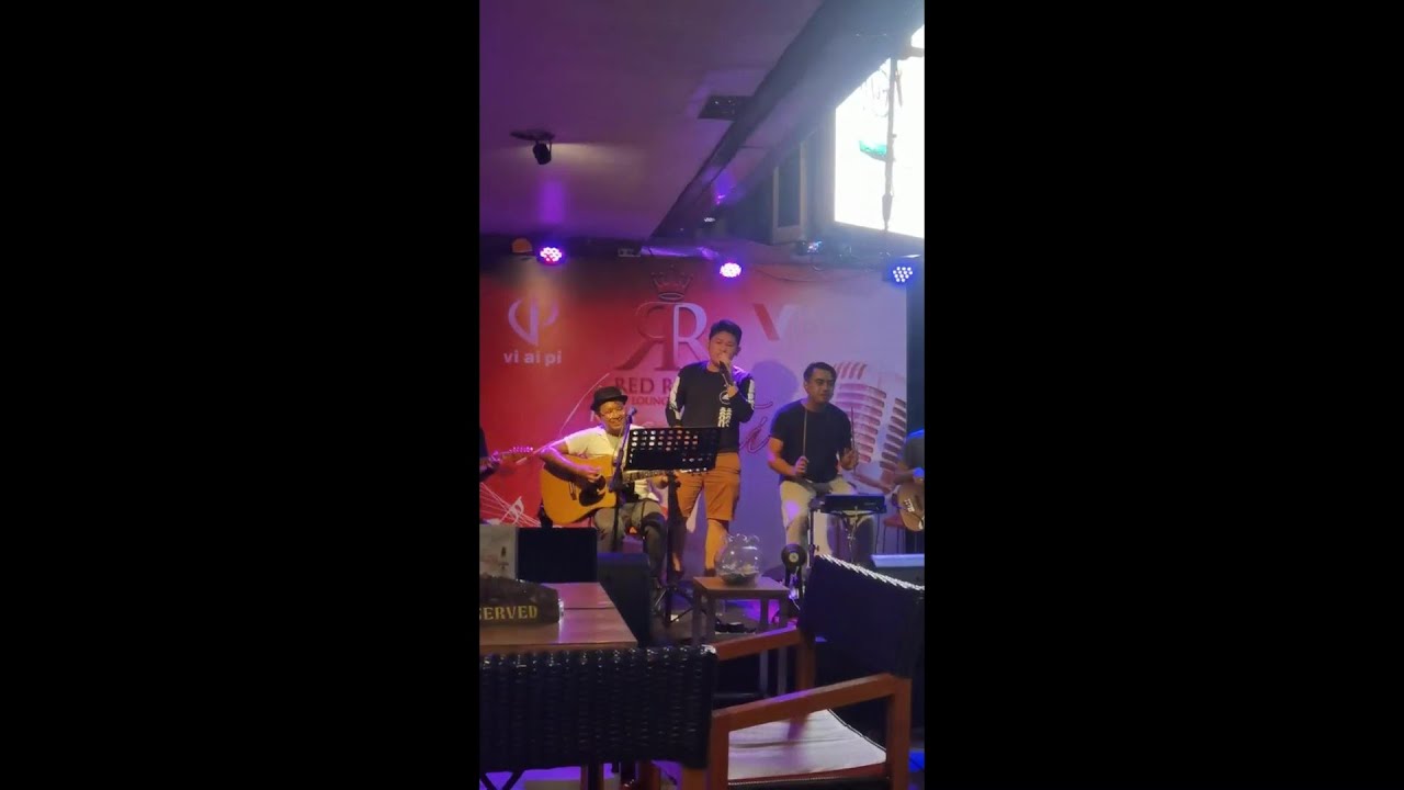 Live Music Vi Ai Pi Bali (Federico Ezra - Pergilah Kasih) - YouTube