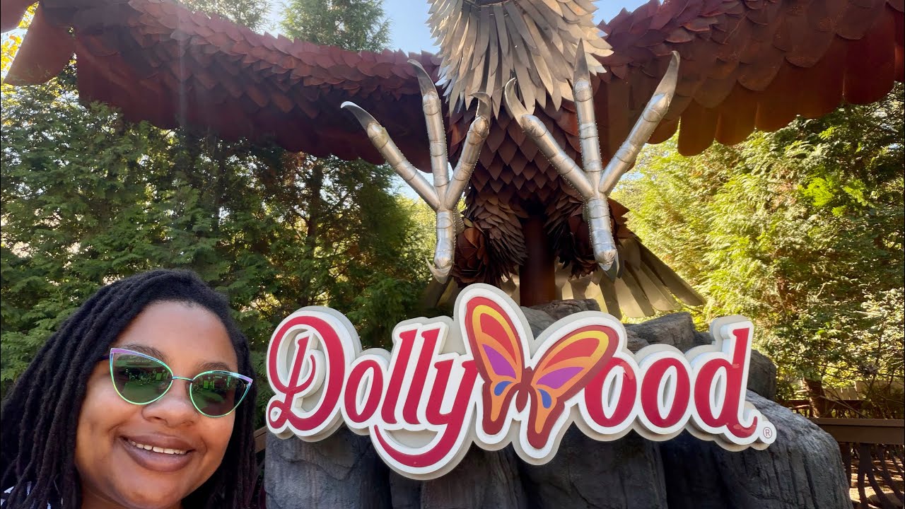 First Time at Dollywood! - YouTube