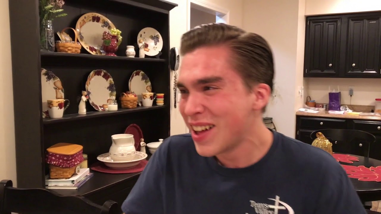 Ghost Chili Pepper Reaction - YouTube
