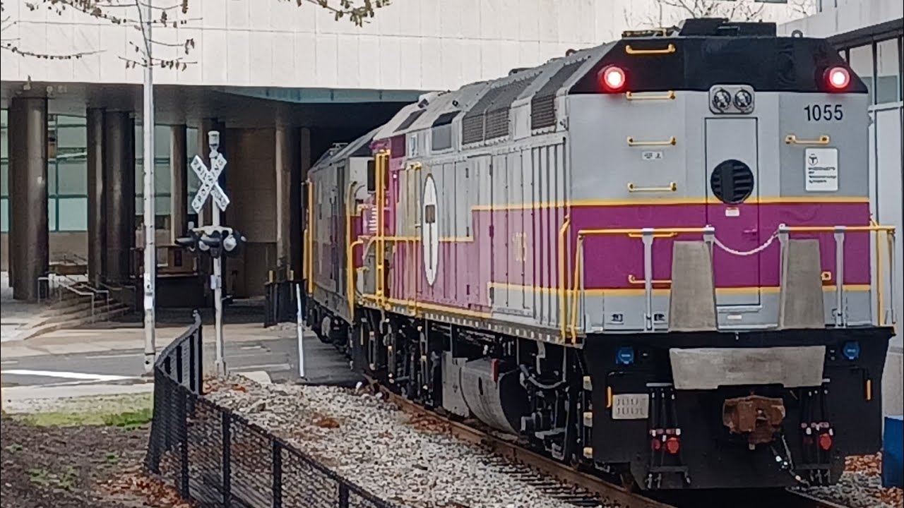 Railfanning MBTA's Readville Switcher at the MIT. 4/6/2025 - YouTube