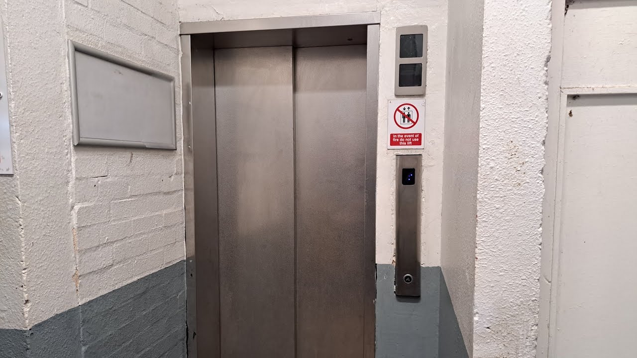 Otis Europa 2000 Lift Modernised By Unknown (Schindler?) Lift At Pepper ...
