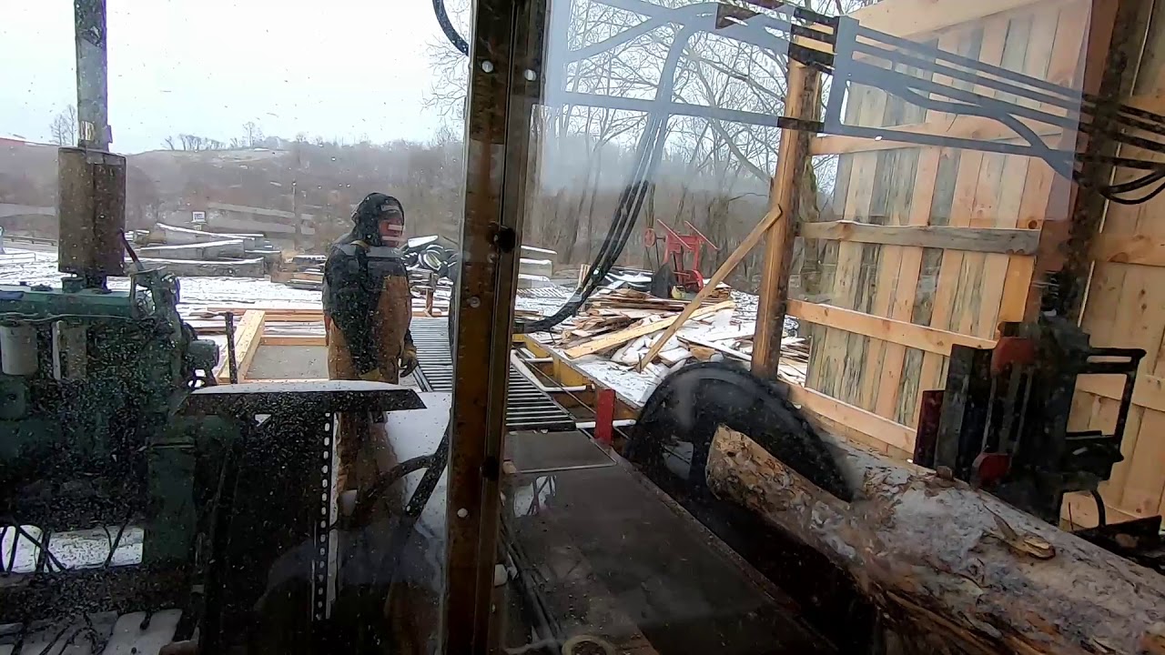 sawing 2x4s - YouTube