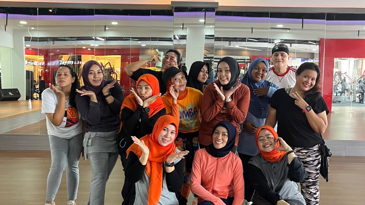 LOVE | ZIN VOL. 75 | GIANNLUCA FT SEBASTIAN YATRA | ZUMBA FITNESS | ZIN MEGA - YouTube