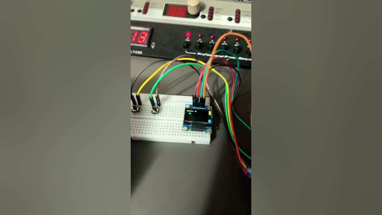 Flappy bird with esp32 chip and oled screen - YouTube