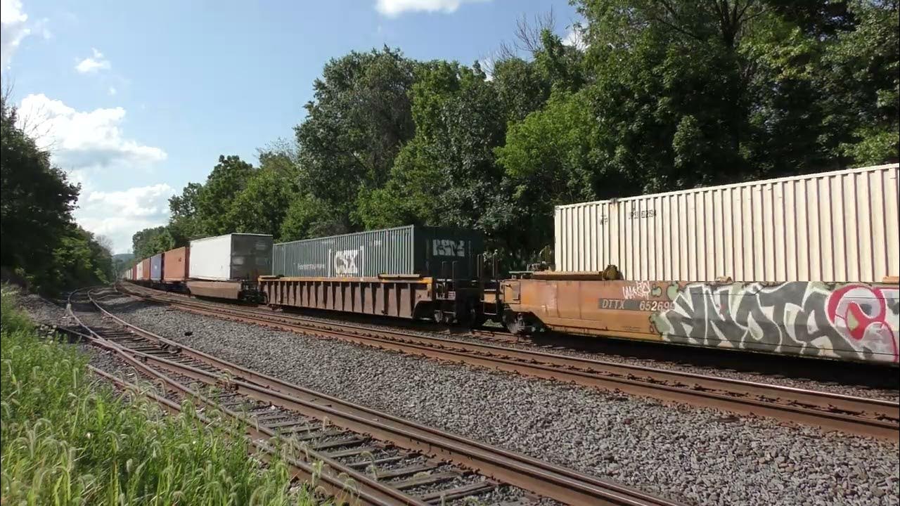 CSX 1982 (Seaboard System) leads CSX I032 8/27/23 - YouTube