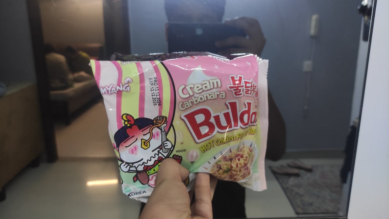 I tried pink buldak ramen with cheese #Don't watch if fasting - YouTube