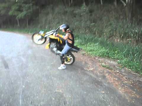 MARCELO STUNT CB 600 O CAPOTE - YouTube