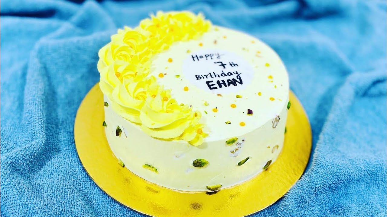 Kulfi cake || half kg kulfi cake decoration||simple decoration - YouTube
