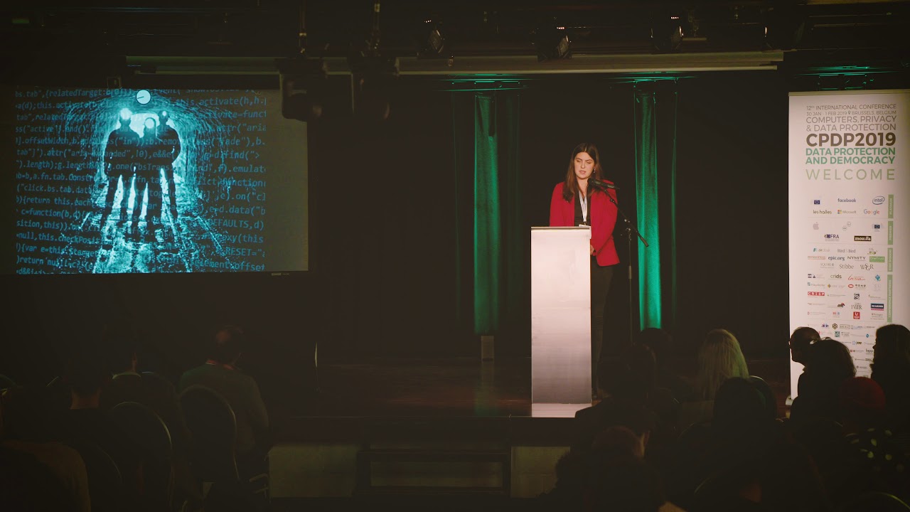 PechaKucha 2019: Andreea Belu - 'Big Data Hallucinogens' - YouTube