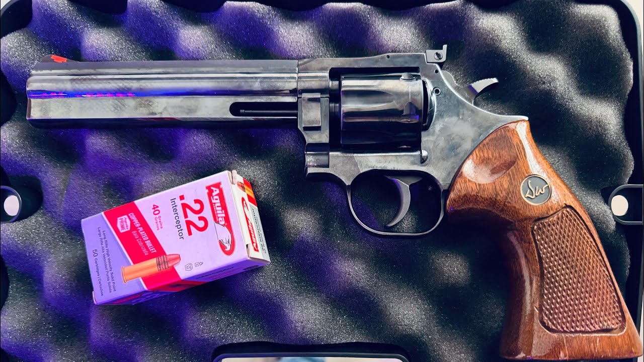 Revolver Cal .22 LR DAN WESSON - YouTube