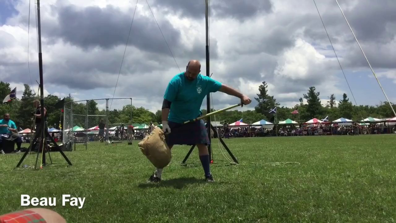 Sheaf toss Grandfather Mountain 2017 Highland Games - YouTube
