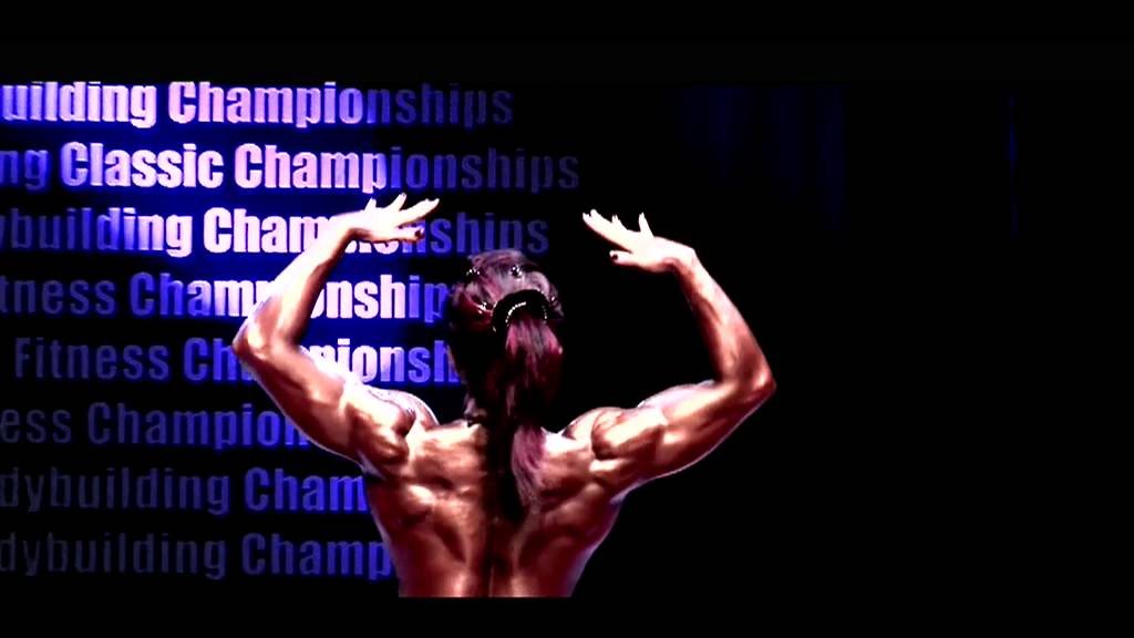 Joan Liew Doing Bodybuilding Poses - YouTube