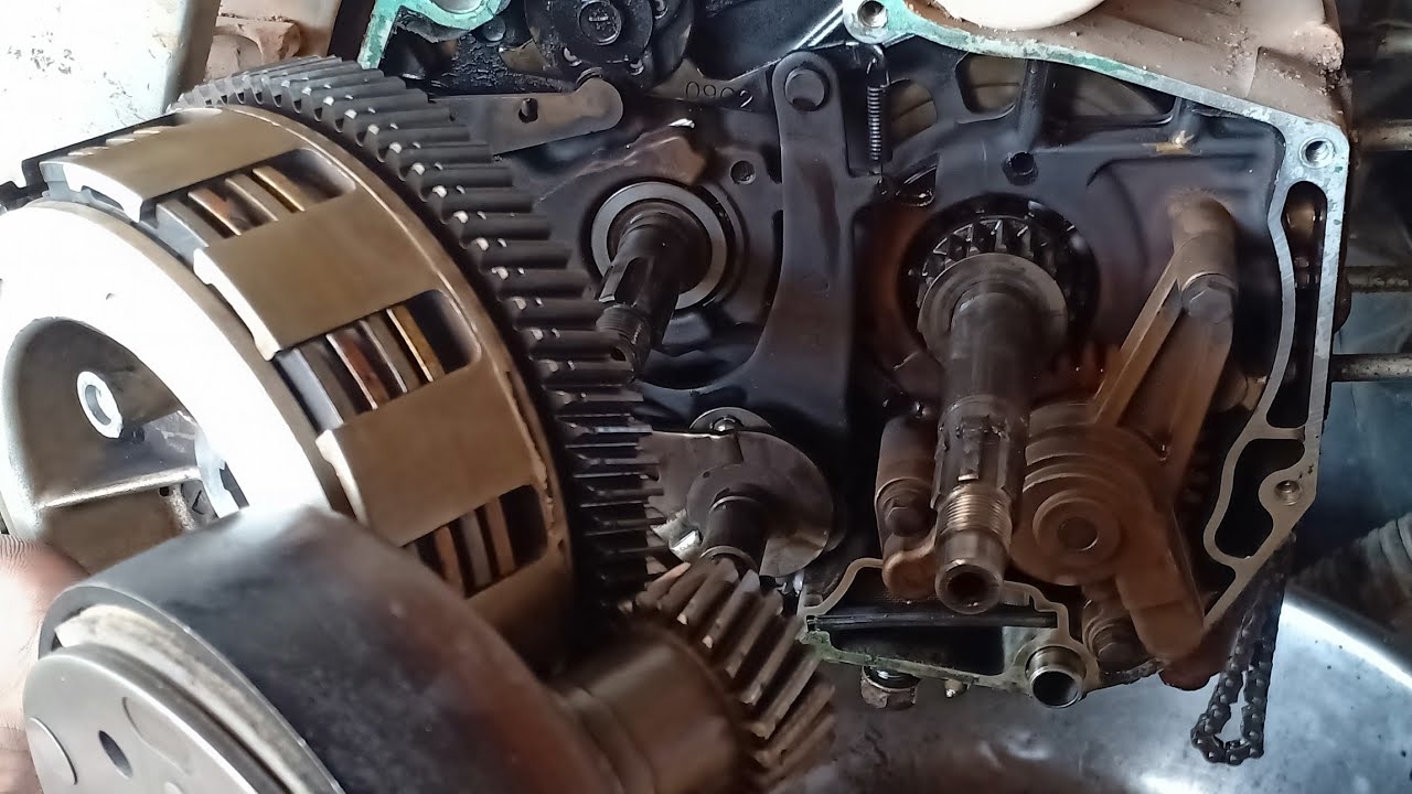 Restoration engine strengths Suzuki motorcycle - YouTube
