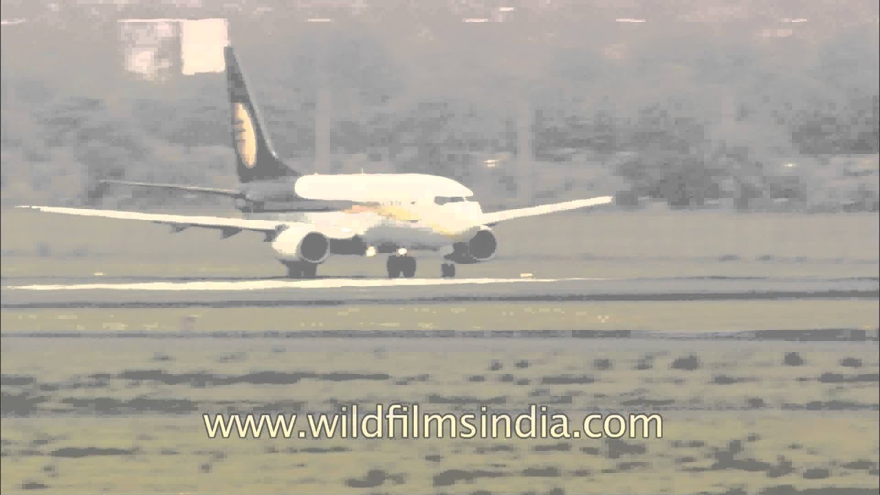 Jet lite flight take off from T3 of IGI Airport - YouTube