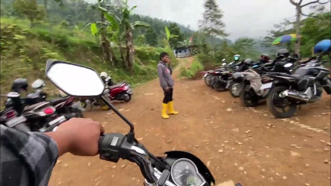 Candi muncar via kampung milyarder girimarto - YouTube