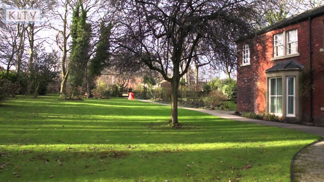 Red House Museum - YouTube