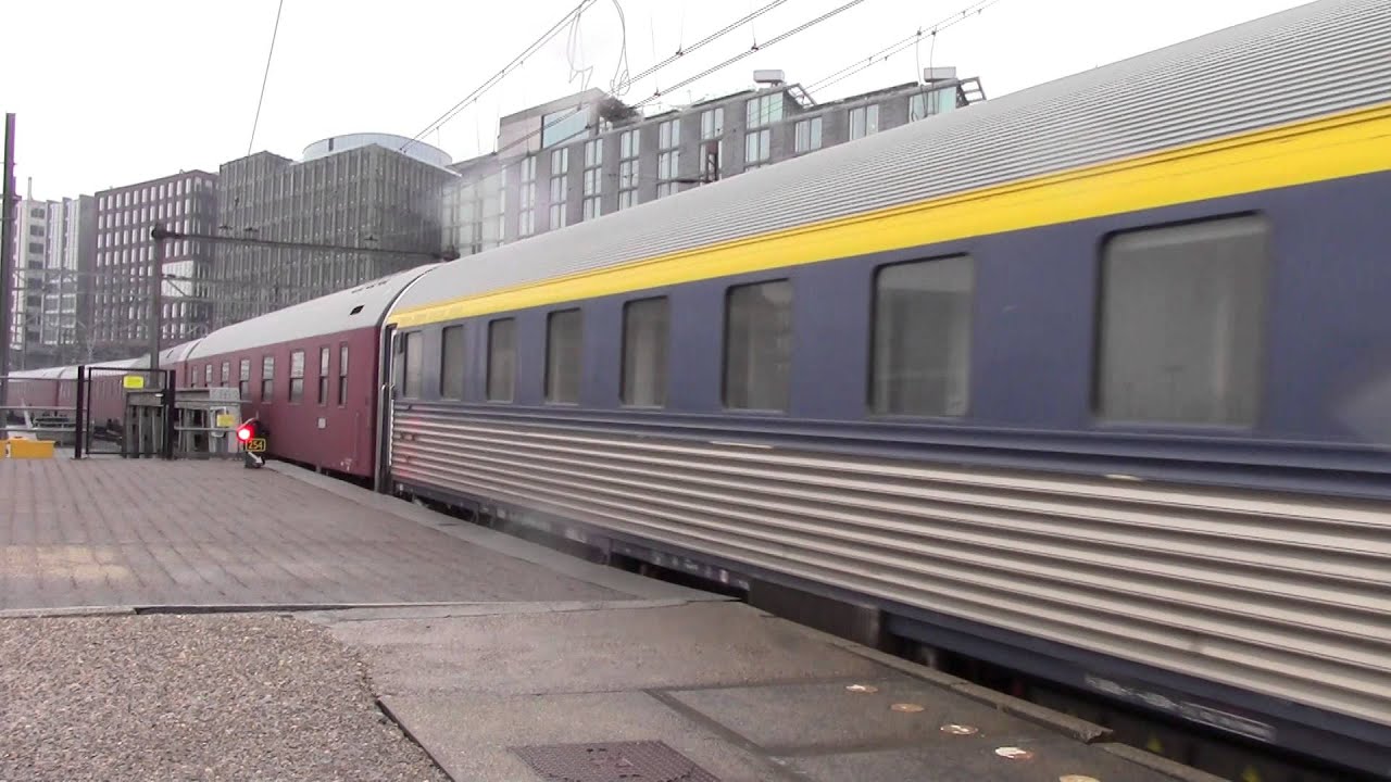 Trein in Amsterdam met EETC 1251 - YouTube