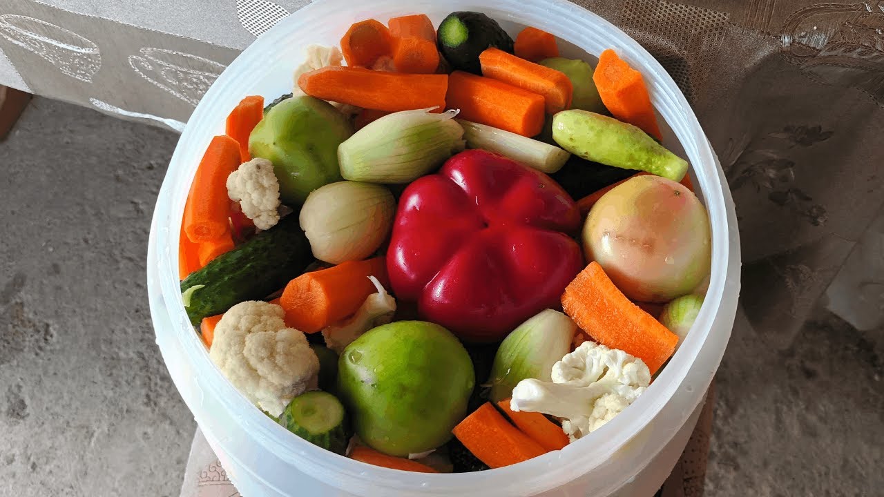 MURATURI ASORTATE IN SARAMURA LA BUTOI PENTRU IARNA - YouTube