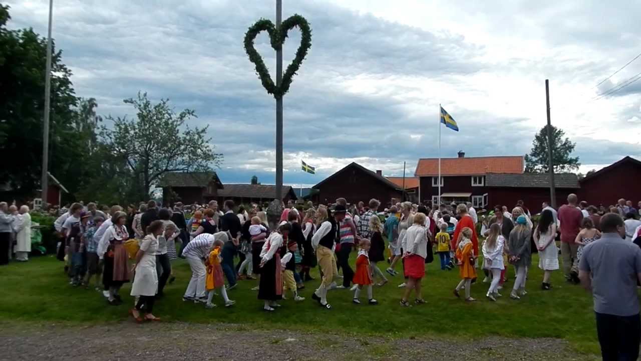 Midsommarfirande i Rönnäs (Leksand, Dalarna, Sverige) år 2012 #5 - YouTube